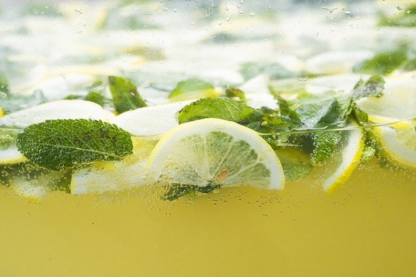 Mediterranean Style Mint Lemonade - Limoneira